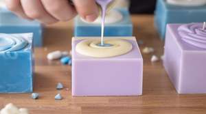 How to Create Multi-Layered Candles With Different Colors and Scents ...